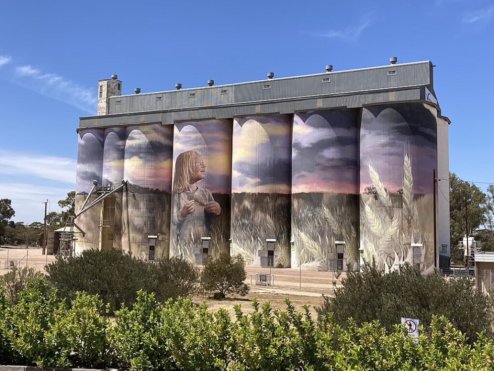 Silo Art of Australia: Discover Painted Silos, Country Towns & Art ...